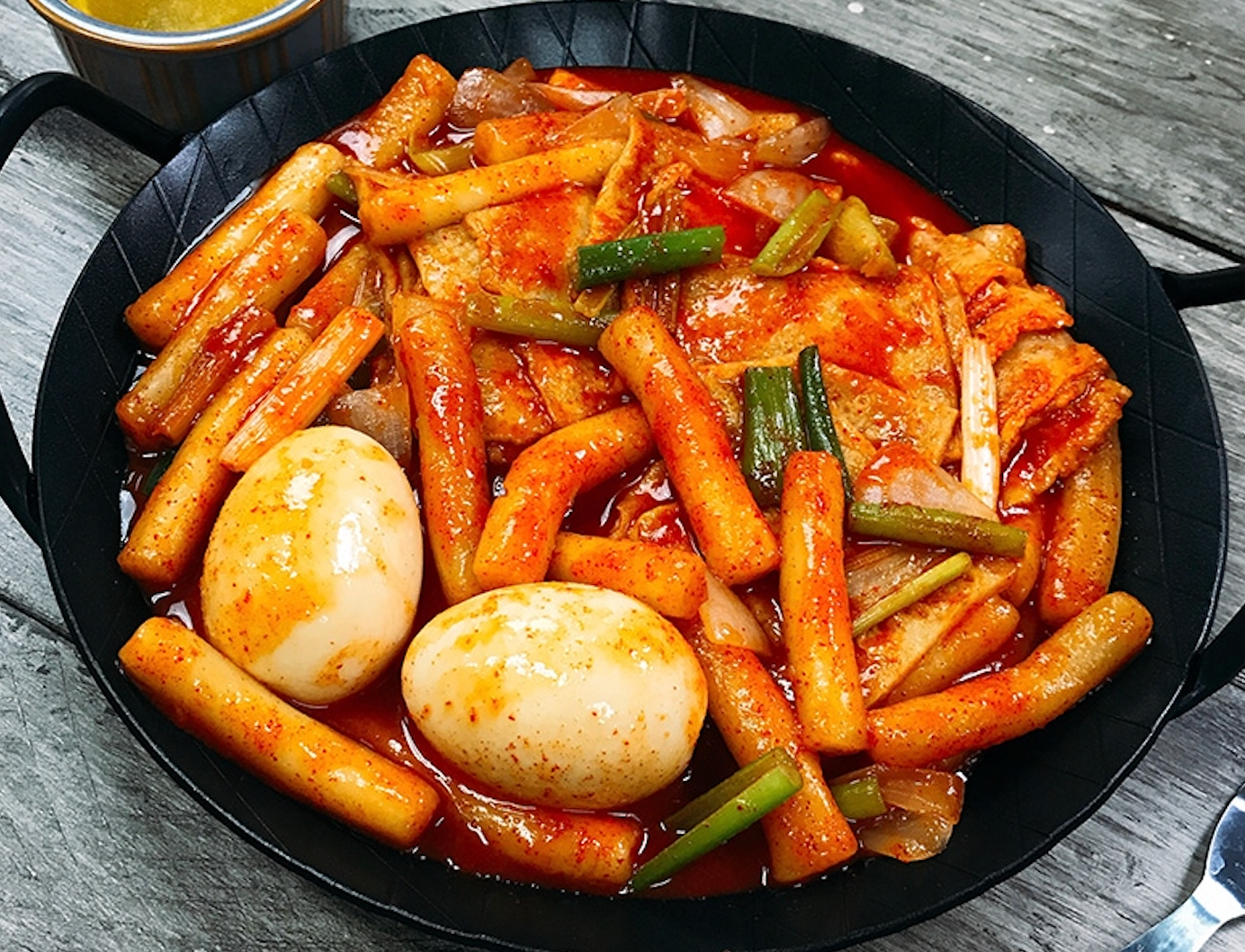Chilli Rice Cake Set [분식세트: 떡볶이 - 군만두 - 우동] | Funny Funny